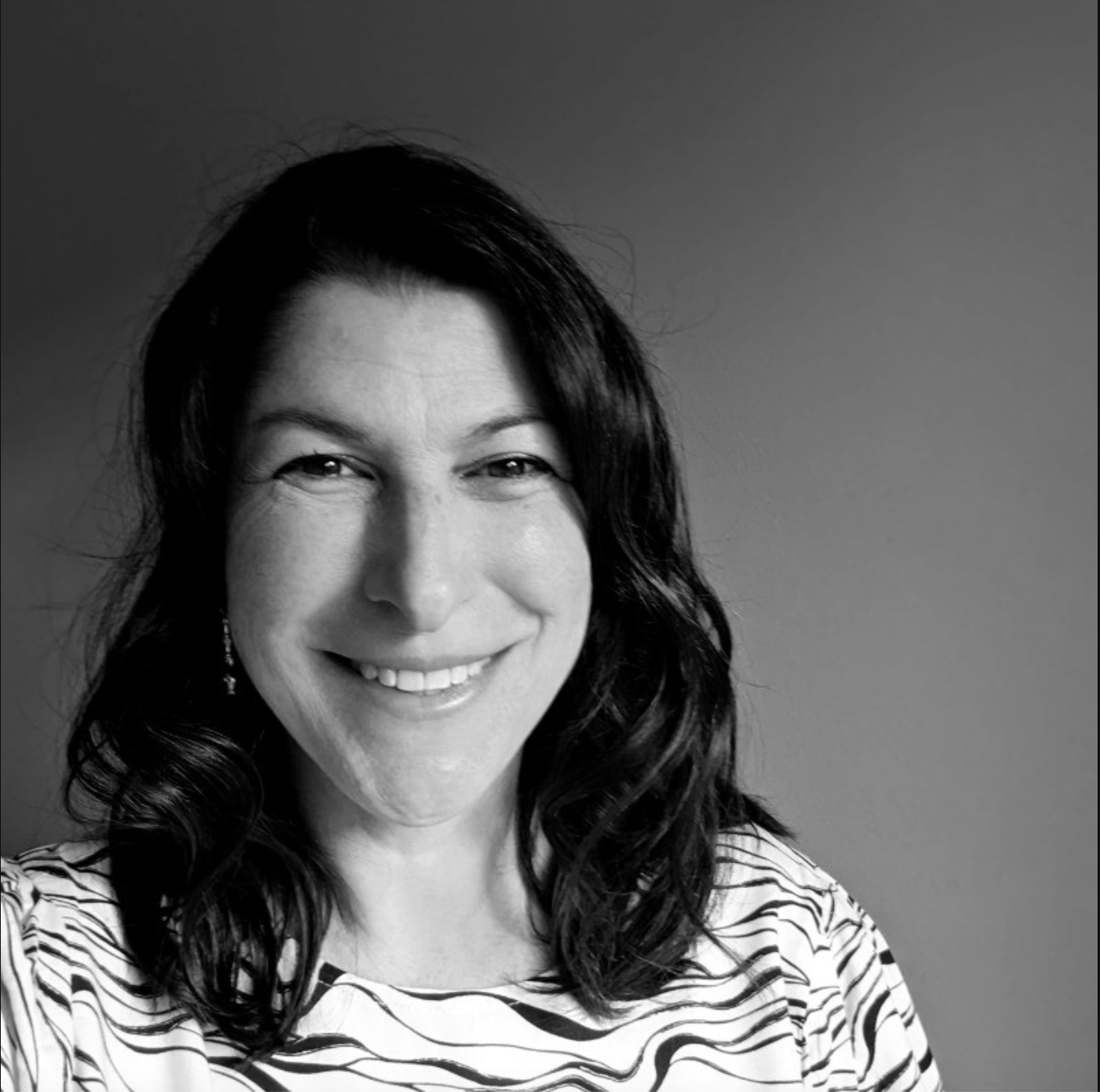 7 Types of PR Pitches (And How to Nail Each One)